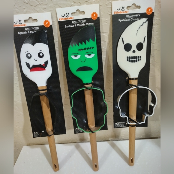 Kitchen | 3 Halloween Spatula Cookie Cutter Sets Skull Frankenstein ...